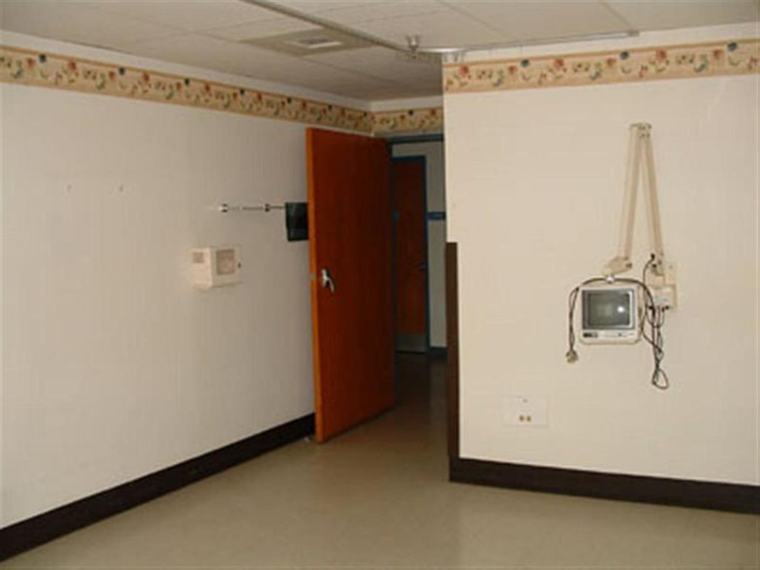 Mary McClellan Hospital: Third Floor, 2005 – Ken Gottry's history ...
